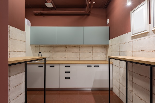 Instant Upgrade with Ready-Assembled Cabinets: No Hassles, No Stress!