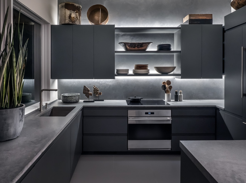 Life is Great with a G shaped Kitchen Layout