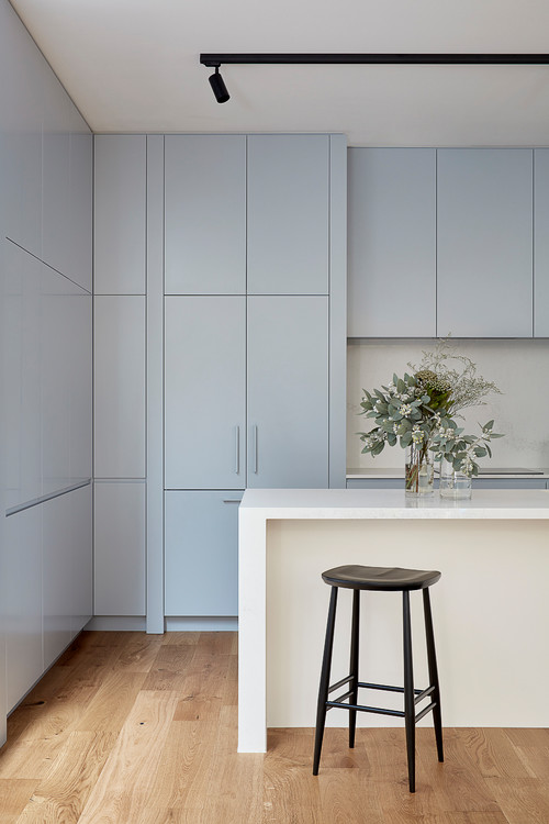 Attractive And Neat: Modern Frameless Cabinets Make A Perfect Treat!